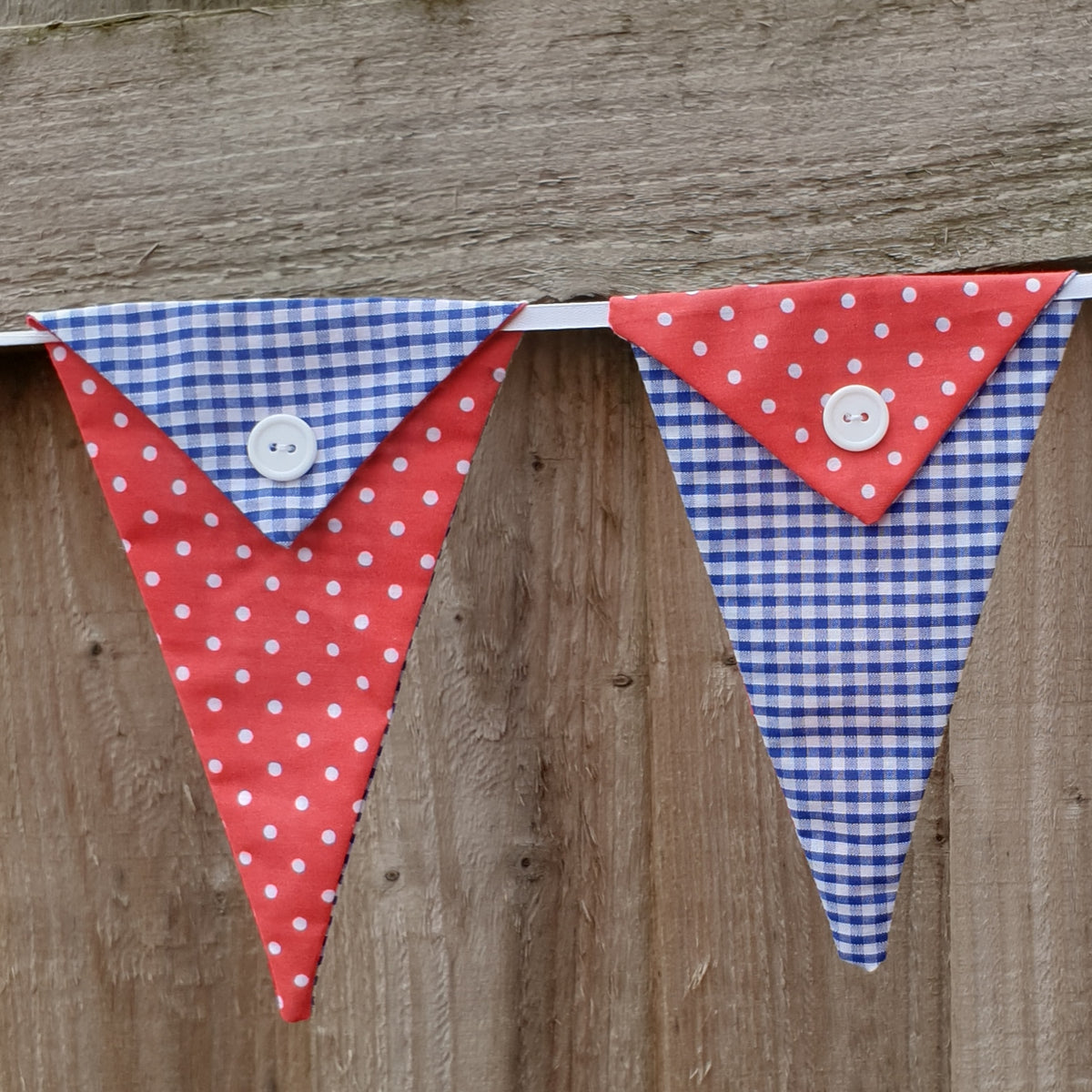Easy Button Bunting Sewing Pattern for Beginners - Happy Days Sewing ...