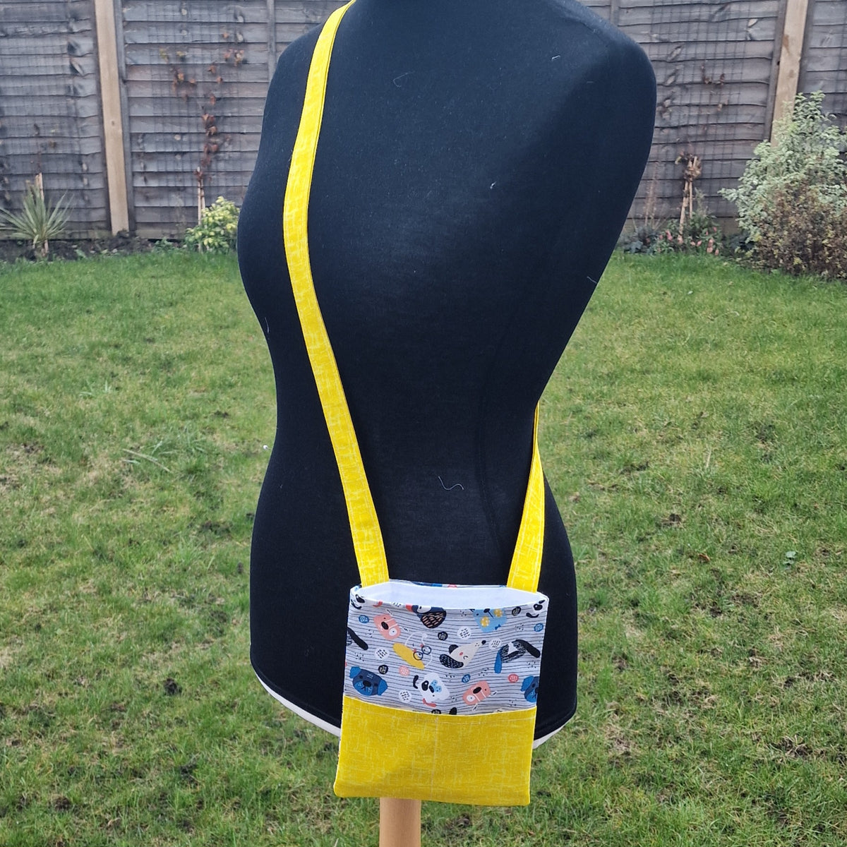 BUDDY Dog Walking Bag | Beginner Sewing Pattern | Happy Days Sewing ...