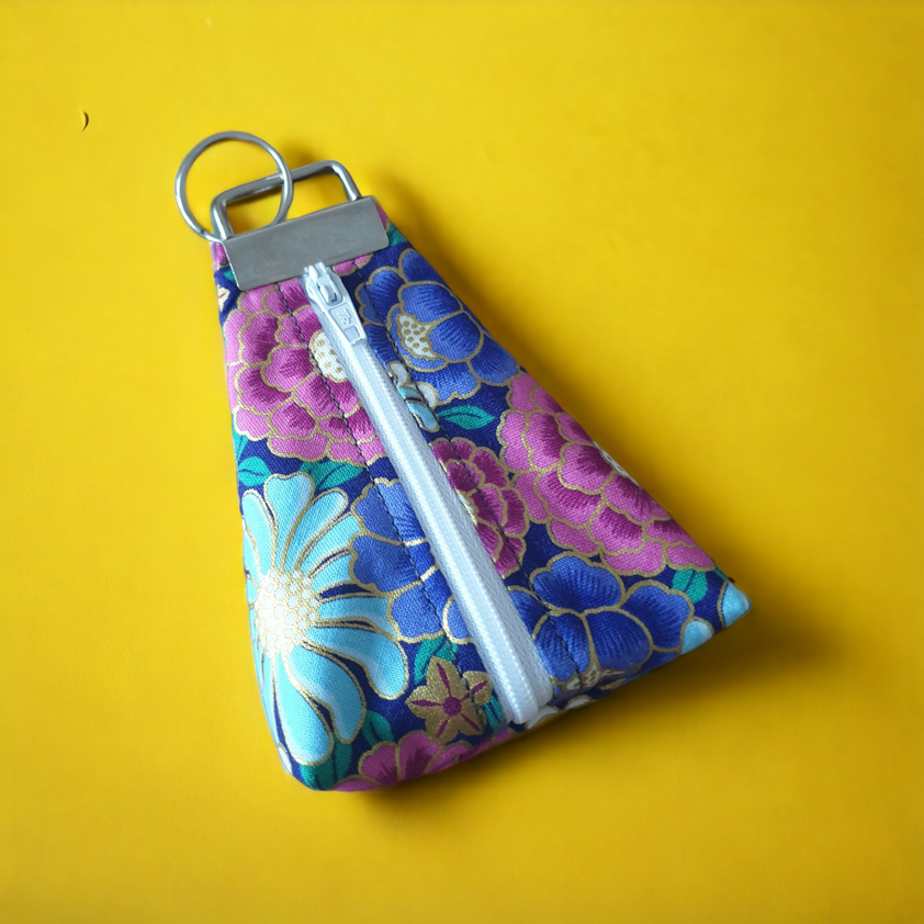 Beginner Sewing Pattern: Key Fob Zipper Purse | Easy DIY Craft ...